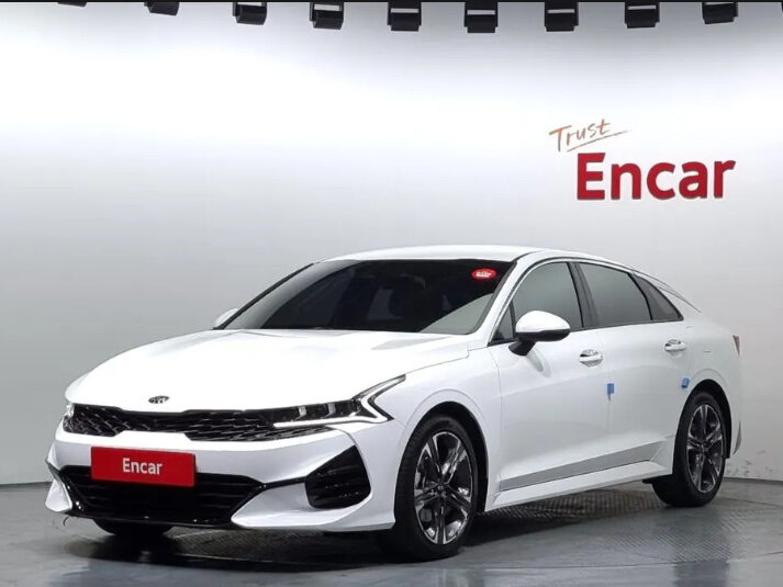 Купить б/у Kia K5 III 2.0 AT (240 л.с.) бензин автомат во Владивостоке: белый Киа к5 III седан ...