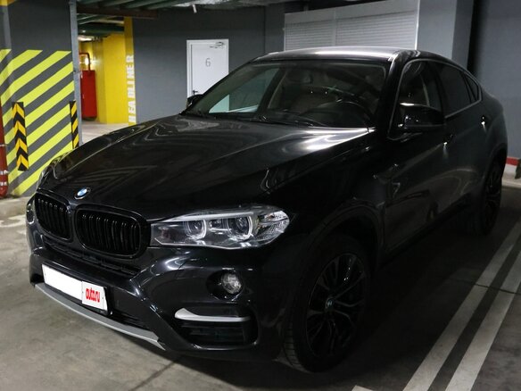 Купить б/у BMW X6 II (F16) 30d 3.0d AT (249 л.с.) 4WD дизель автомат в Москве: чёрный БМВ Х6 II ...