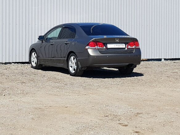 Купить б/у Honda Civic VIII 1.8 AT (140 л.с.) бензин автомат в Ростове ...