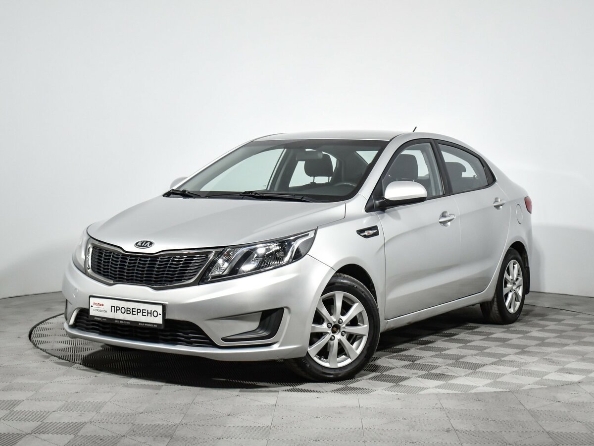 Купить б/у Kia Rio III 1.4 MT (107 л.с.) бензин механика в Санкт-Петербурге: серебристый Киа Рио ...