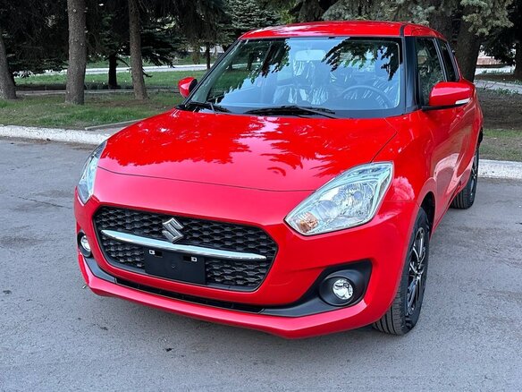 Купить б/у Suzuki Swift V 1.2 AMT (90 л.с.) бензин робот в Шахтерске ...