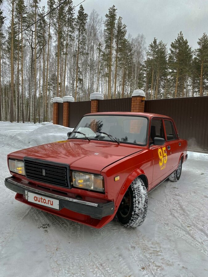 Купить б/у LADA (ВАЗ) 2107 1982-2012 1.5 MT (72 л.с.) бензин механика в ...