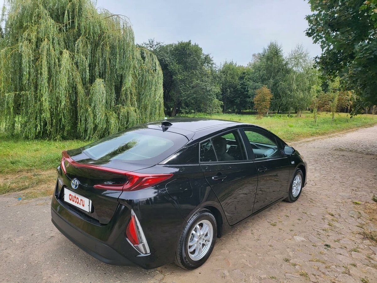 Купить б/у Toyota Prius IV (XW50) Prime 1.8hyb AT (98 л.с.) гибрид ...