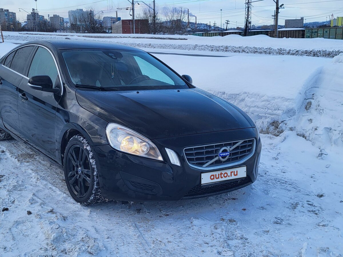 Купить б/у Volvo S60 II 1.6 AMT (150 л.с.) бензин робот в Мурманске: чёрный Вольво S60 II седан ...