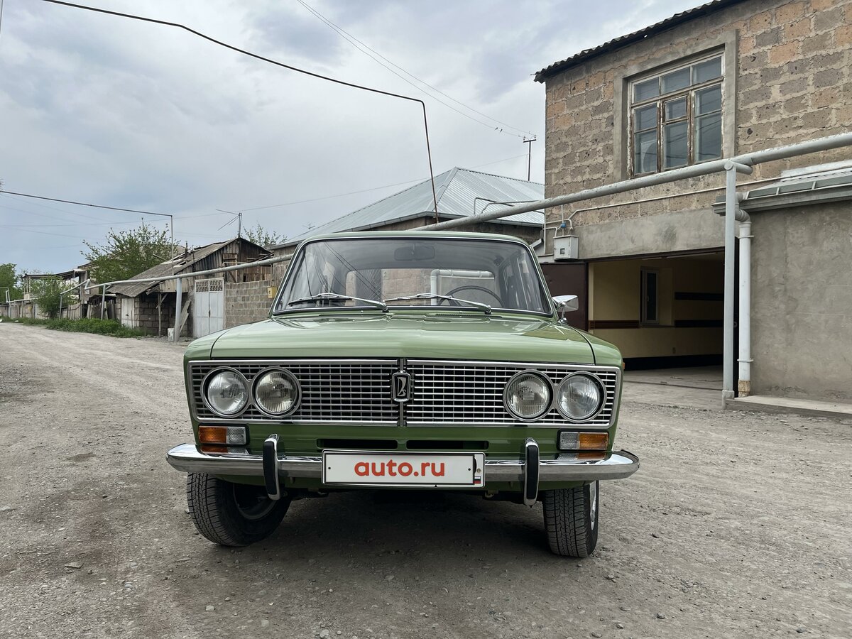 Купить б/у Lada (ВАЗ) 2103 1972-1984 1.5 MT (75 л.с.) бензин механика в Москве: зелёный Лада ...