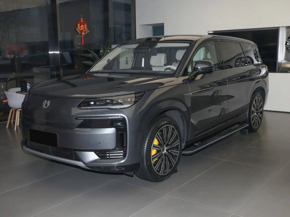 Купить б/у Denza N9 2024-2025 2.0hyb CVT (925 л.с.) 4WD гибрид вариатор в Москве: серый Денза Н9 ...