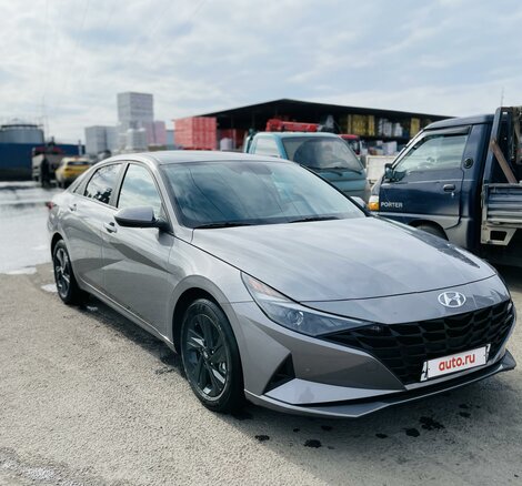 Купить б/у Hyundai Elantra VII (CN7) 2.0 AT (150 л.с.) бензин автомат в Москве: серый Хендай ...