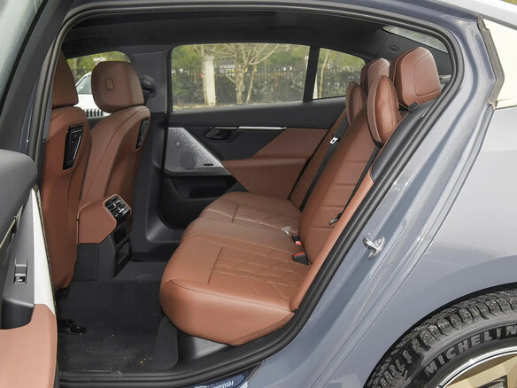 Купить б/у BMW 5 серии VIII (G60/G61/G68) 525Li 2.0 AT (190 л.с.) бензин автомат в Сыктывкаре ...