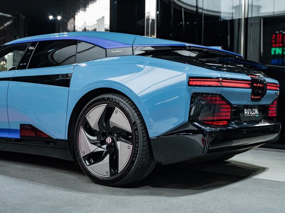 Купить новый HiPhi Z 2022-2024 120 kWh Electro AT (494.0 кВт) 4WD электро автомат в Москве ...