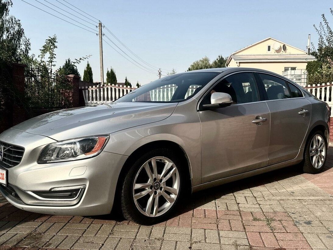 Купить б/у Volvo S60 II Рестайлинг 2.0 AT (306 л.с.) бензин автомат в Минске: серебристый Вольво ...