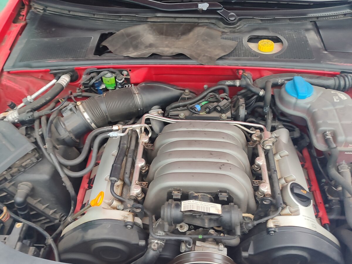 Купить б/у Audi A4 II (B6) 3.0 AT (220 л.с.) 4WD бензин автомат в Москве: пурпурный Ауди А4 II ...