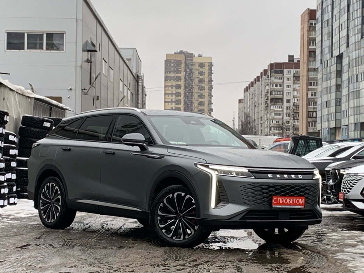 Купить б/у Exeed RX 2023-2025 2.0 AMT (249 л.с.) 4WD бензин робот в Санкт-Петербурге: серый ...