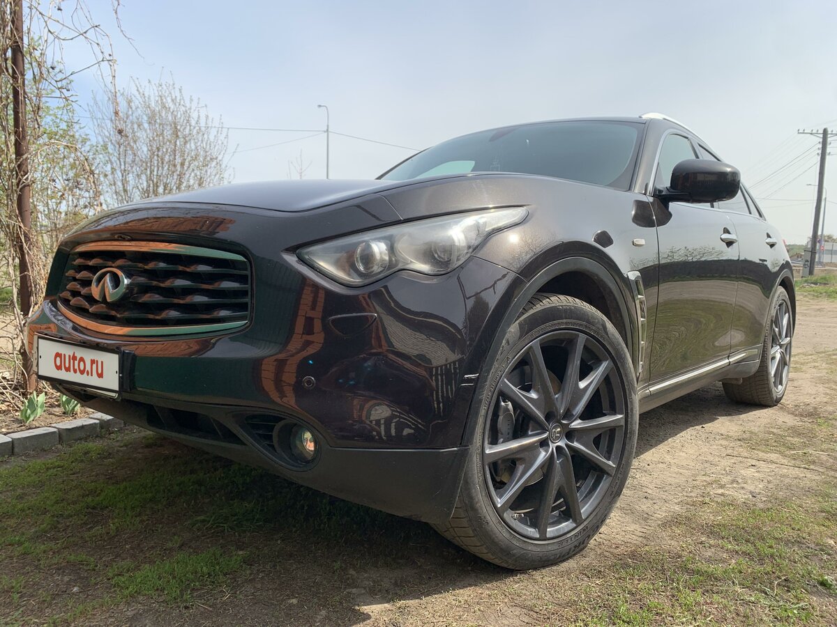 Купить б/у Infiniti FX II (S51) FX50 5.0 AT (400 л.с.) 4WD бензин ...