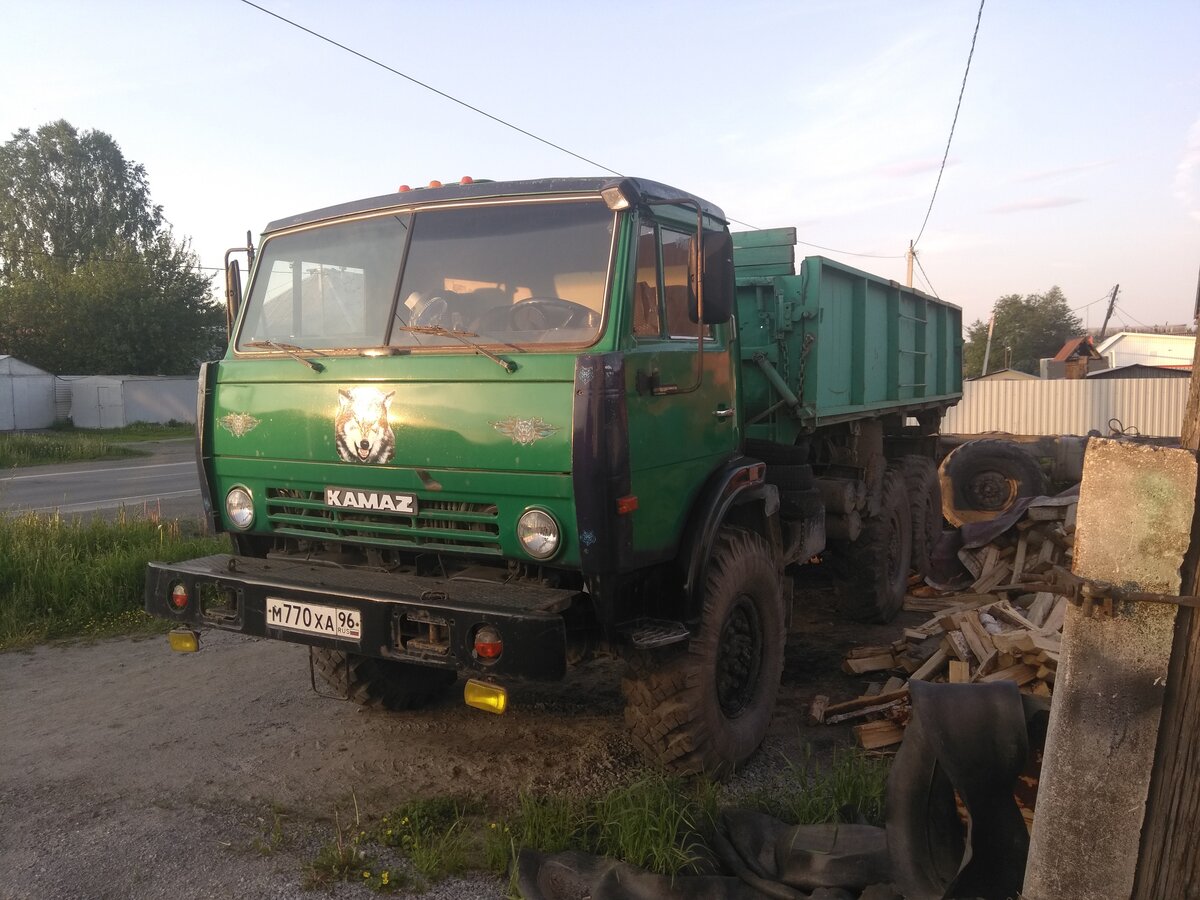 Купить б/у КамАЗ 4310 дизель механика в Екатеринбурге: зелёный самосвал с 2-х разгрузкой 1991 ...