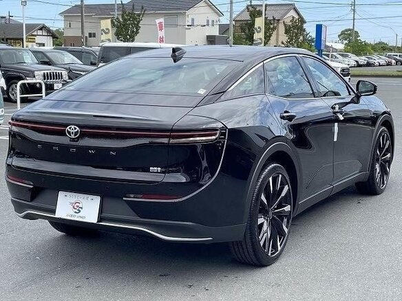 Купить б/у Toyota Crown XVI (S230) 2.4hyb AT (340 л.с.) 4WD гибрид ...