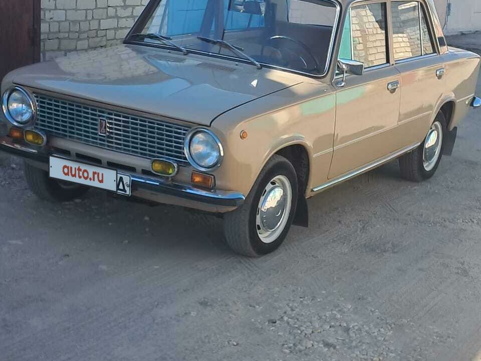 Купить б/у Lada (ВАЗ) 2101 1970-1988 1.2 MT (59 л.с.) бензин механика в Камышине: коричневый ...