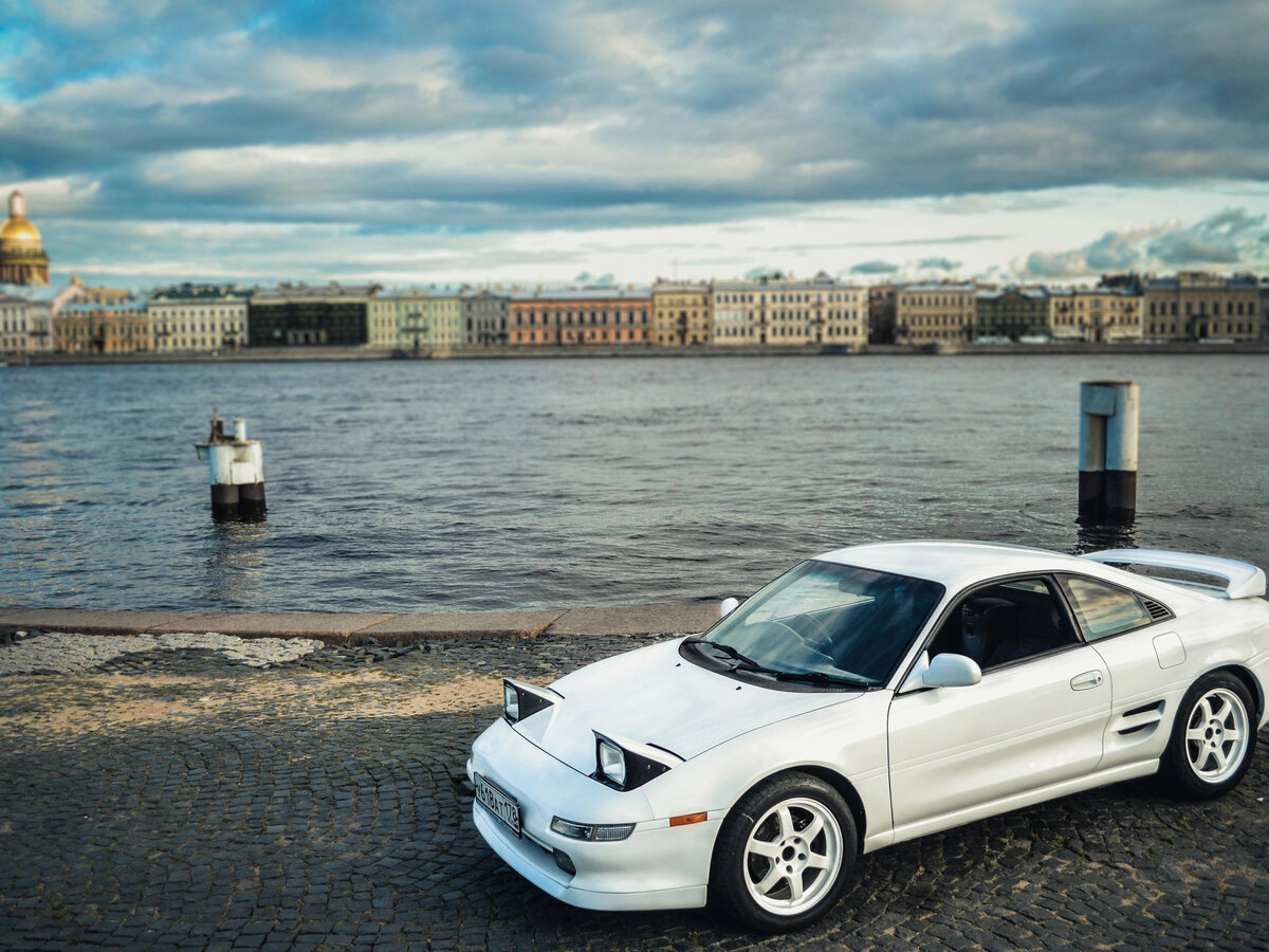Купить б/у Toyota MR2 II (W20) 2.0 MT (180 л.с.) бензин механика в Санкт-Петербурге: белый ...