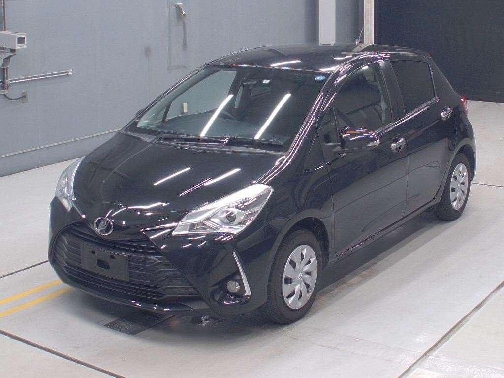 Купить б/у Toyota Vitz III (XP130) Рестайлинг 1.0 CVT (69 л.с.) бензин ...