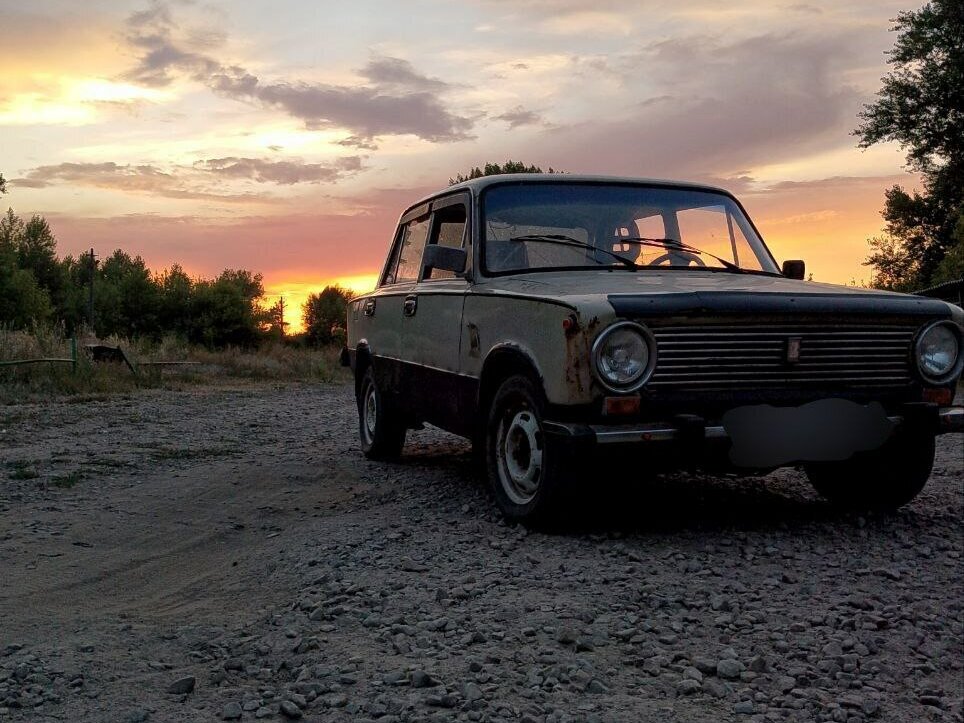 Купить б/у Lada (ВАЗ) 2101 1970-1988 1.2 MT (59 л.с.) бензин механика в Луганске: бежевый Лада ...