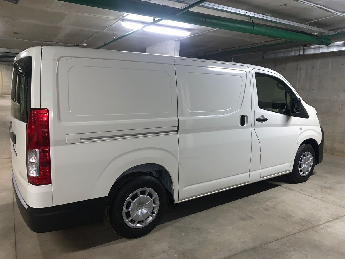 Купить б/у Toyota HiAce H300 3.5 MT (281 л.с.) бензин механика в ...