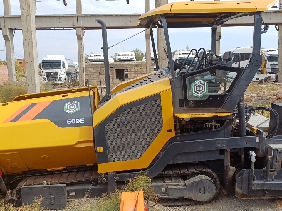 Купить б/у LiuGong 509E в Солянке: жёлтый асфальтоукладчик 2024 года на ...