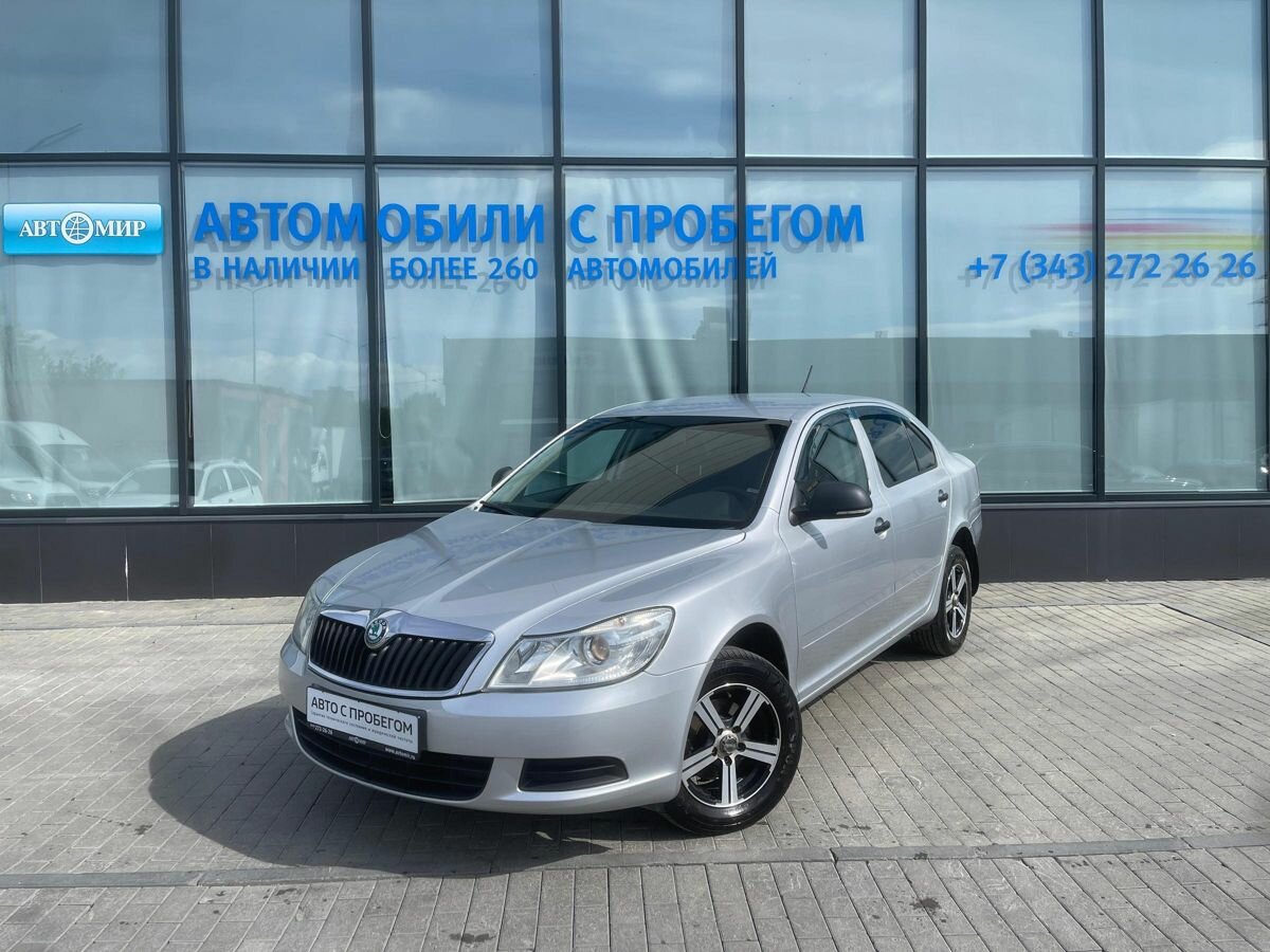 Купить б/у Skoda Octavia II (A5) Рестайлинг 1.4 MT (80 л.с.) бензин ...