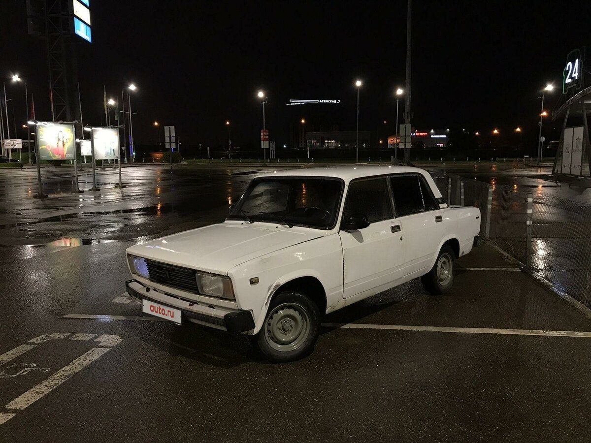 Купить б/у Lada (ВАЗ) 2105 1979-2011 1.5 MT (71 л.с.) бензин механика в Новой Адыгее: белый Лада ...