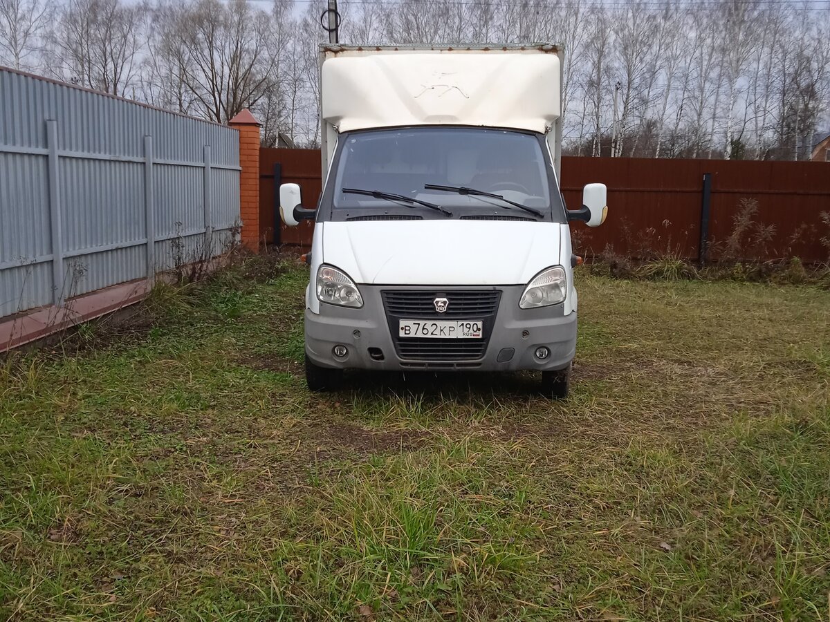 Купить б/у ГАЗ ГАЗель (3302) бензин-газ механика в Москве: белый промтоварный автофургон 2010 ...