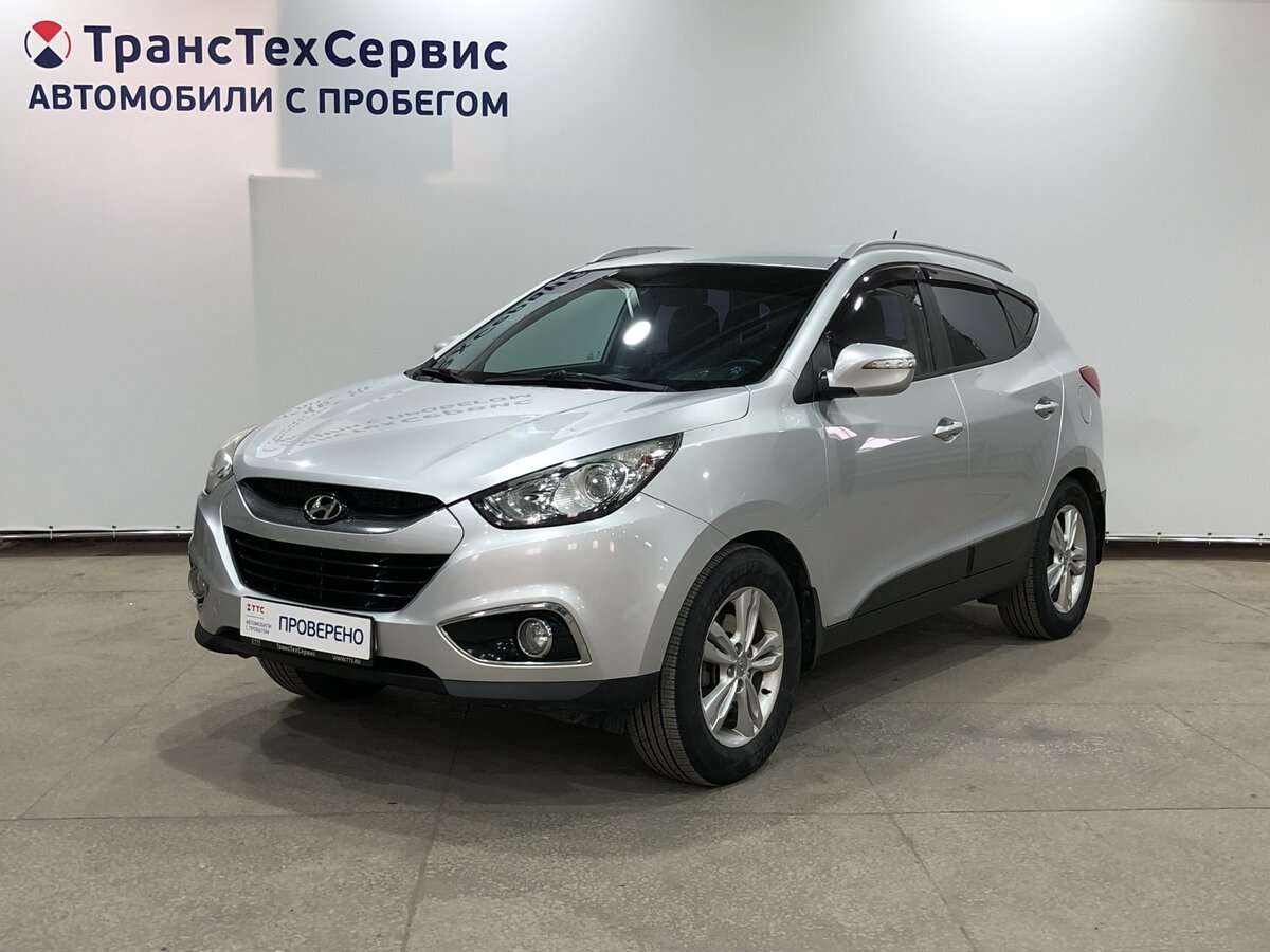 Купить б/у Hyundai ix35 I 2.0 AT (150 л.с.) 4WD бензин автомат в Ижевске: серебристый Хендай ...