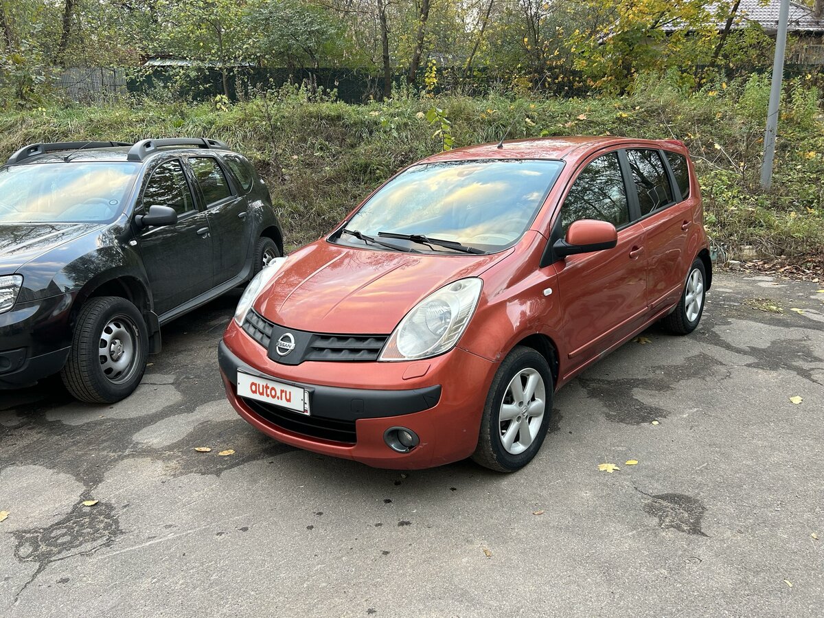 Купить б/у Nissan Note I 1.6 MT (110 л.с.) бензин механика в Москве: красный Ниссан Ноут I ...