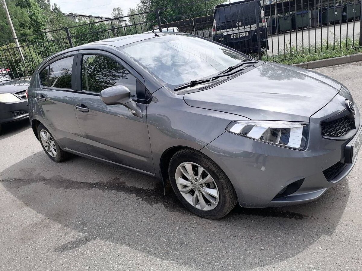 Купить б/у Brilliance H230 2012-2017 1.5 AMT (105 л.с.) бензин робот в Ярославле: серый ...