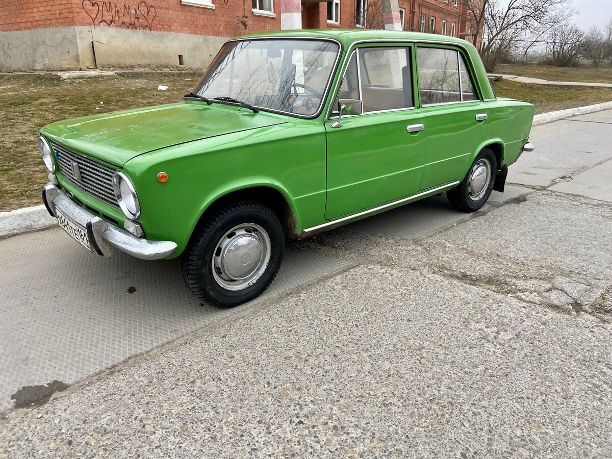 Купить б/у Lada (ВАЗ) 2101 1970-1988 21011 1.3 MT (69 л.с.) бензин ...