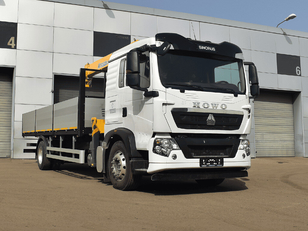 Купить новый Sinotruk Howo T5G дизель автомат в Москве: белый бортовой с кму 2024 года на Авто ...