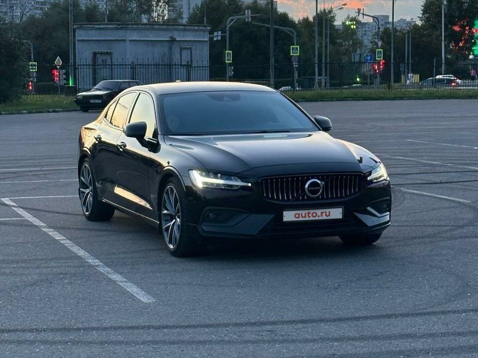 Купить б/у Volvo S60 III 2.0 AT (250 л.с.) 4WD бензин автомат в Москве: чёрный Вольво S60 III ...