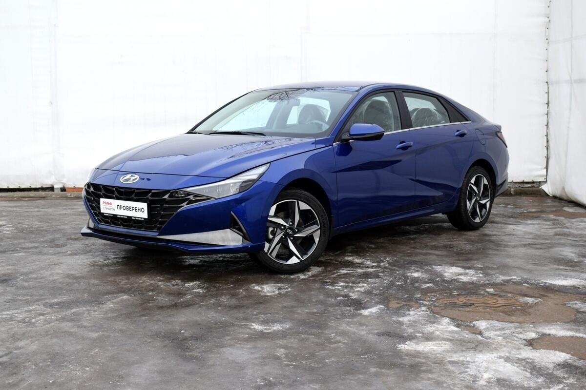 Купить б/у Hyundai Elantra VII (CN7) 2.0 AT (150 л.с.) бензин автомат в Москве: синий Хендай ...