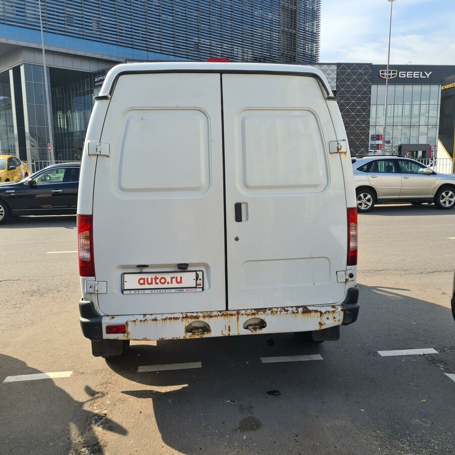 Купить б/у ГАЗ Соболь (2752) бензин механика в Москве: белый ...