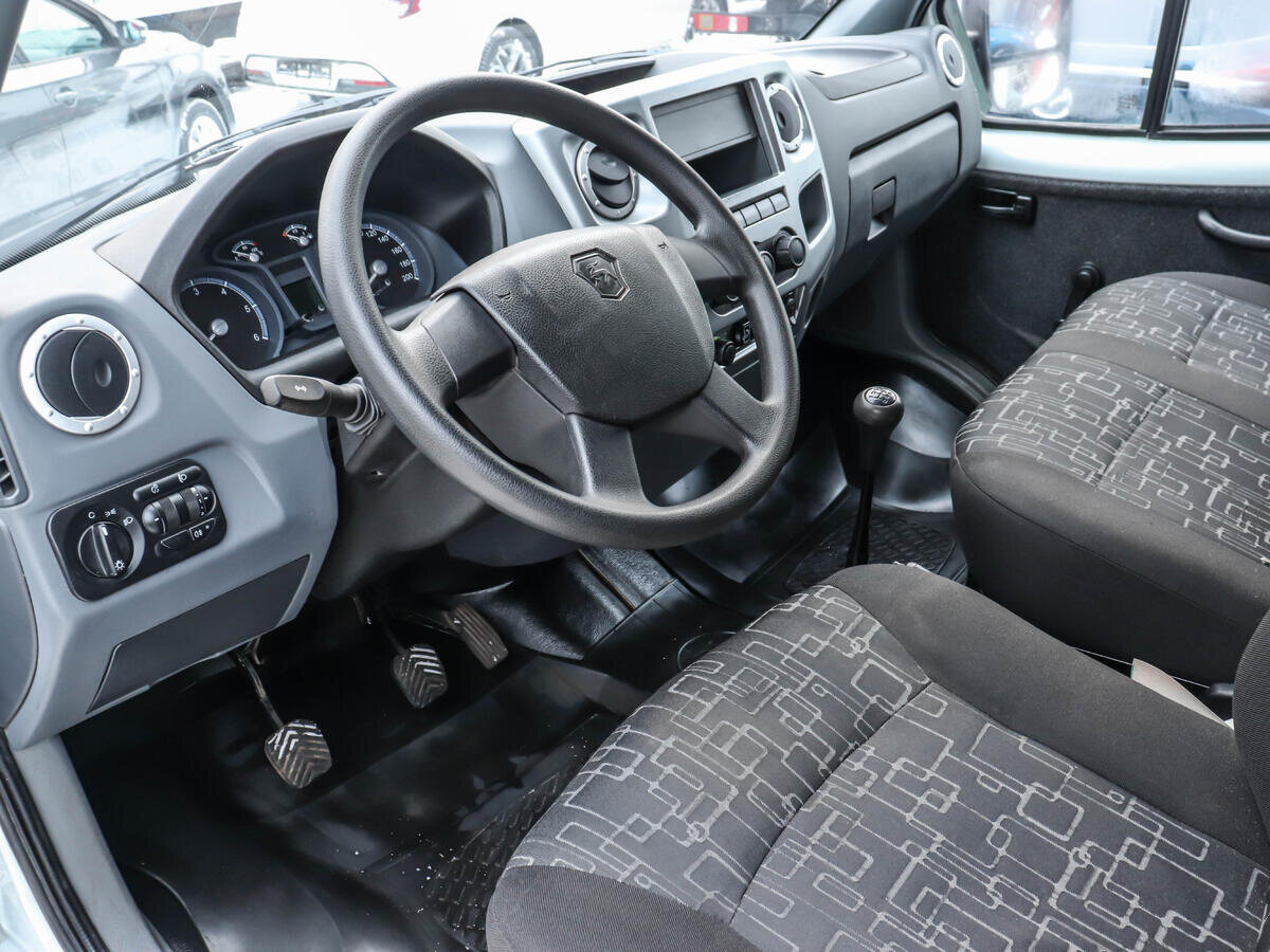 Купить б/у ГАЗ ГАЗель (3302) бензин механика в Химках: белый ...