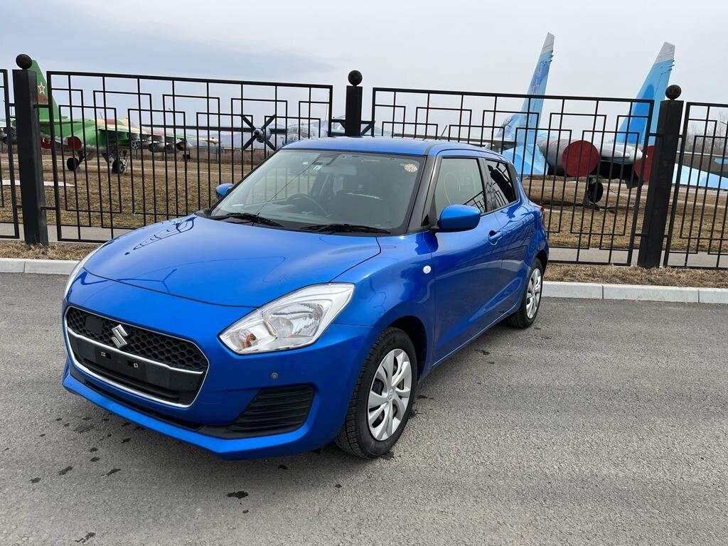 Купить б/у Suzuki Swift V 1.2 CVT (91 л.с.) бензин вариатор в Арсеньеве ...
