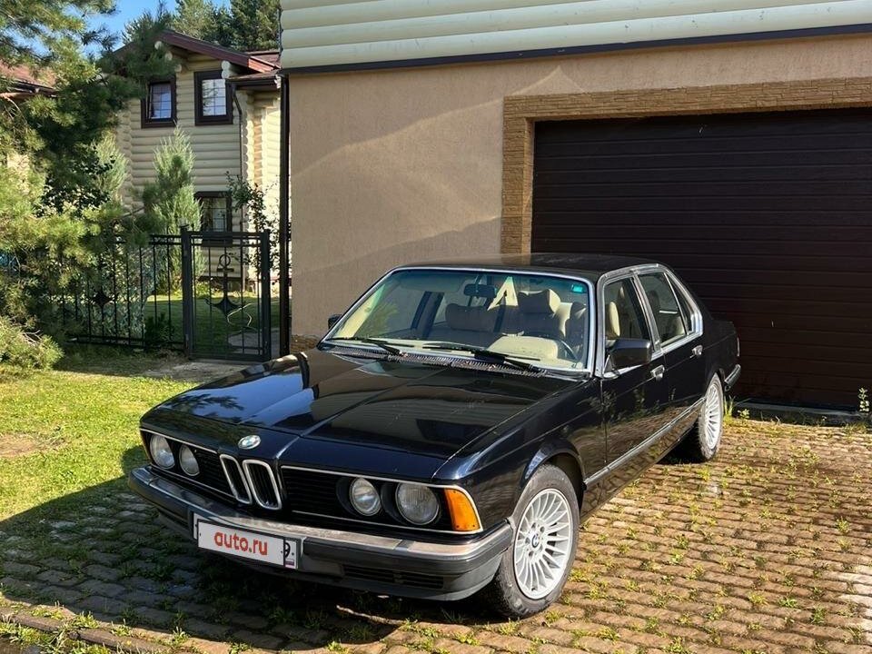 Купить б/у BMW 7 серии I (E23) 733i 5-speed 3.2 MT (197 л.с.) бензин механика в Москве: чёрный ...