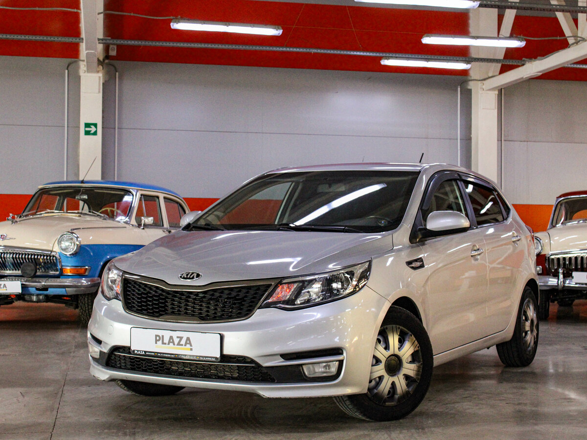 Купить б/у Kia Rio III 1.4 MT (107 л.с.) бензин механика в Уфе: серебристый Киа Рио III хэтчбек ...