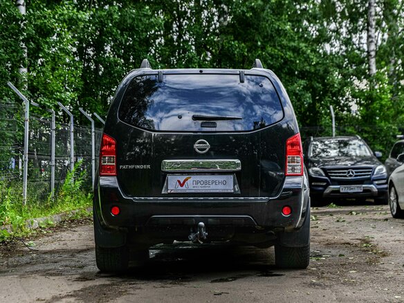 Купить б/у Nissan Pathfinder III Рестайлинг 3.0d AT (231 л.с.) 4WD ...
