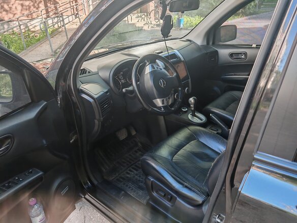 Купить б/у Nissan X-Trail II Рестайлинг 2.0 CVT (141 л.с.) 4WD бензин ...