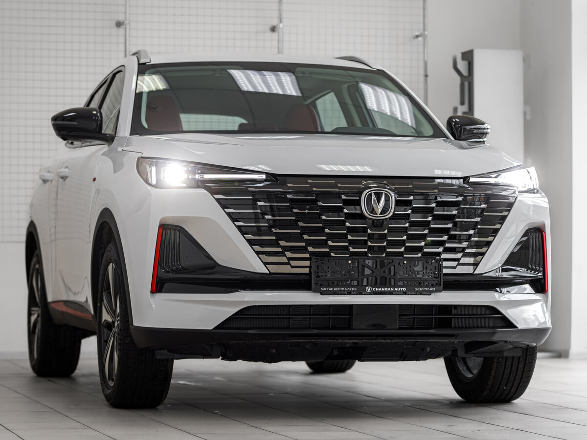 Купить новый Changan CS55PLUS I Рестайлинг 1.5 AMT (181 л.с.) бензин робот в Брянске: белый ...