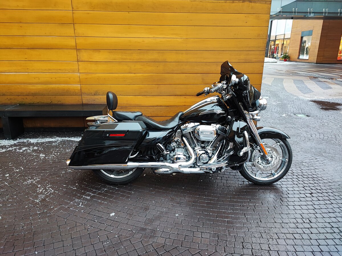 Купить б/у Harley-Davidson CVO Street Glide инжектор 6 прямых и задняя ...