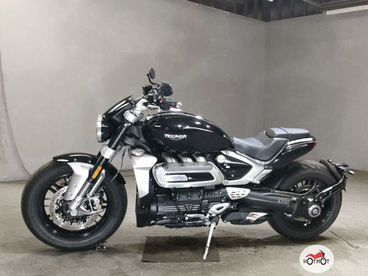 Купить б/у Triumph Rocket III инжектор 6 передач в Москве: чёрный ...