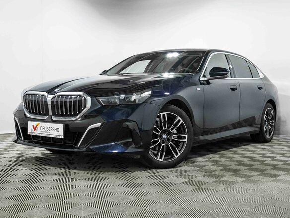 Купить б/у BMW 5 серии VIII (G60/G61/G68) 525Li 2.0 AT (190 л.с.) бензин автомат в Санкт ...