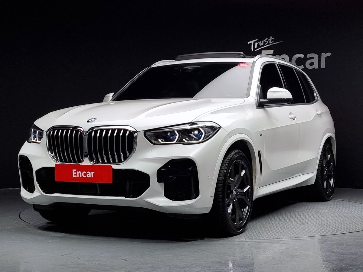 Купить б/у BMW X5 IV (G05/G18) 40i 3.0 AT (340 л.с.) 4WD бензин автомат во Владивостоке: белый ...
