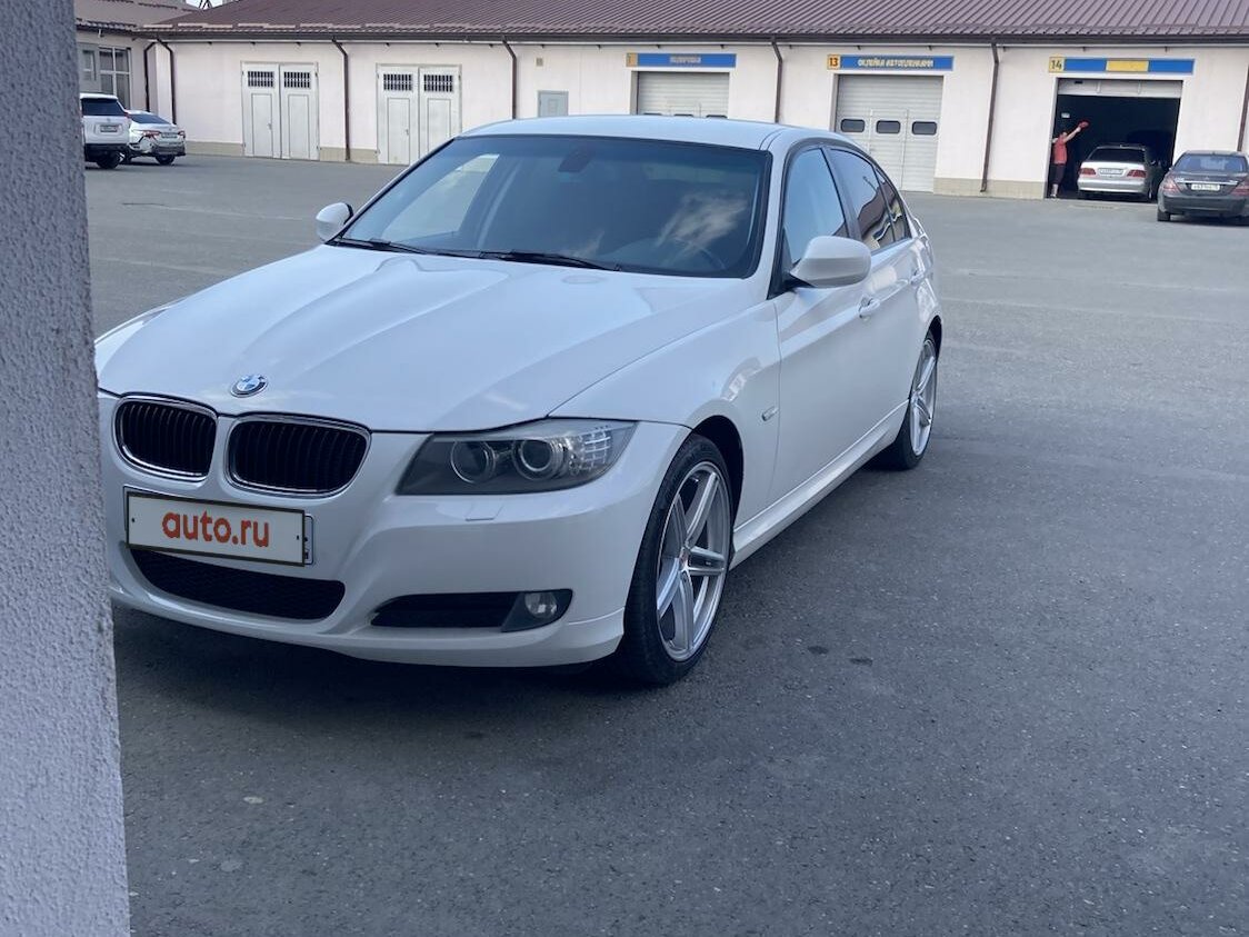 Купить б/у BMW 3 серии V (E90/E91/E92/E93) Рестайлинг 318i 2.0 AT (136 л.с.) бензин автомат в ...