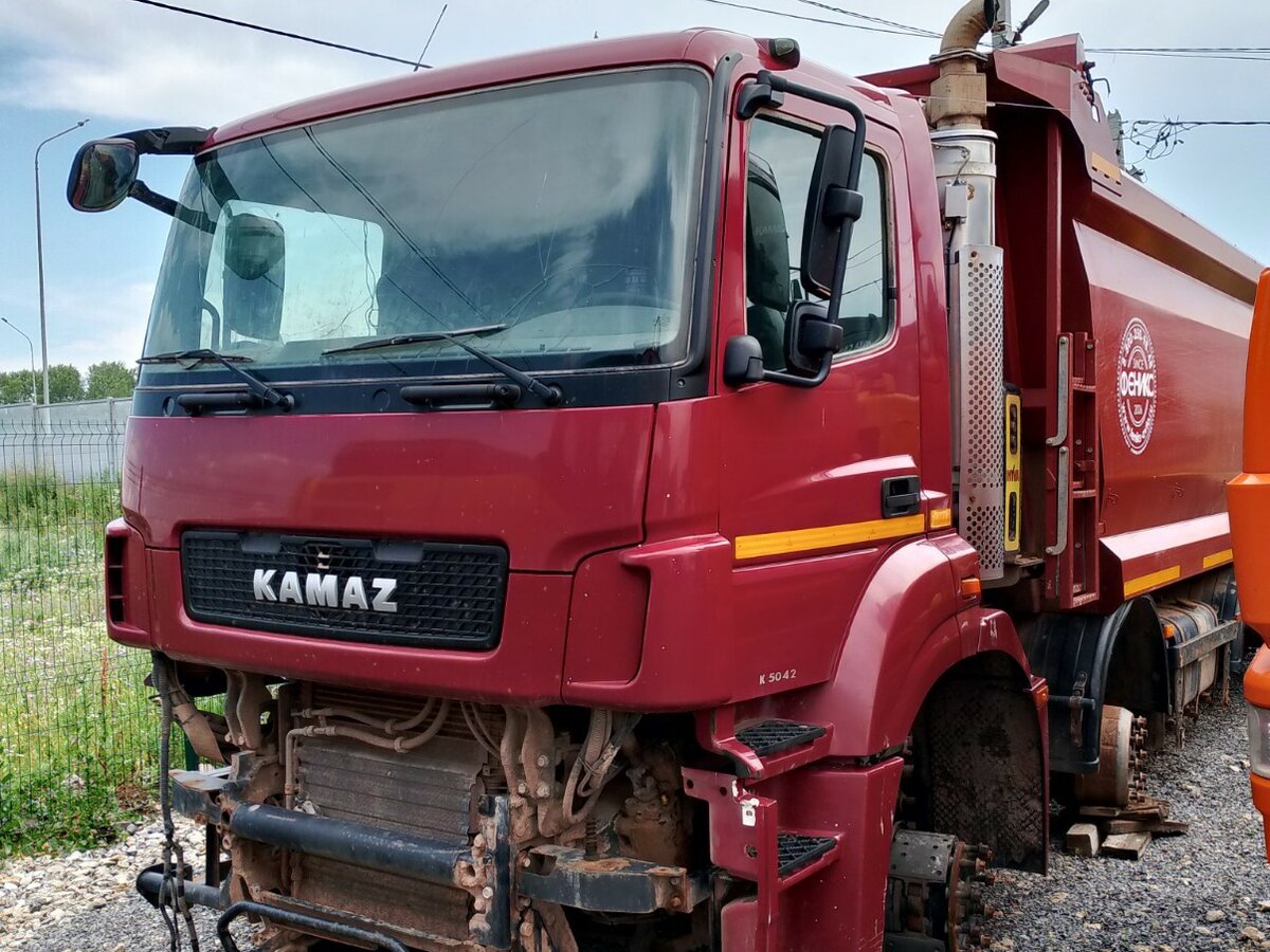 Купить б/у КамАЗ 65801 дизель механика в Республике Башкортостан: красный самосвал 2021 года по ...