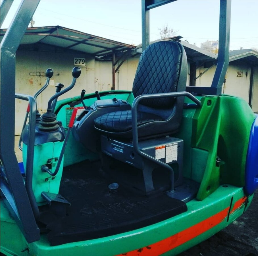 Купить б/у Komatsu PC27R-8 в Краснодаре: зелёный гусеничный экскаватор ...